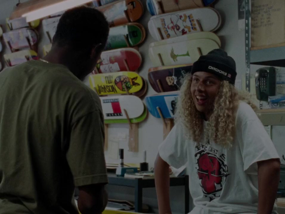 Mid90s Movie Trailer - Suggesting Movie