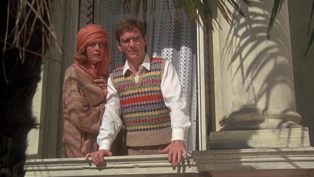 Isadora Movie Trailer - Suggesting Movie