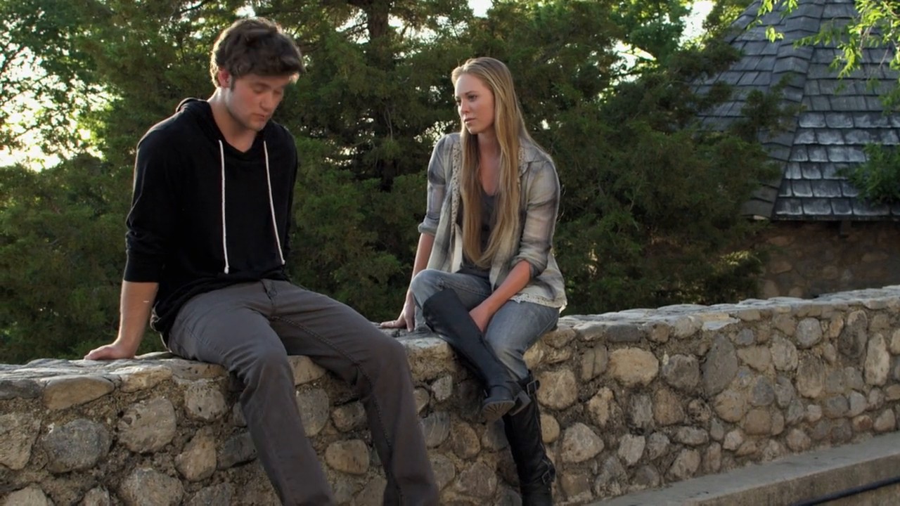 Nowhere Safe Movie Trailer - Suggesting Movie