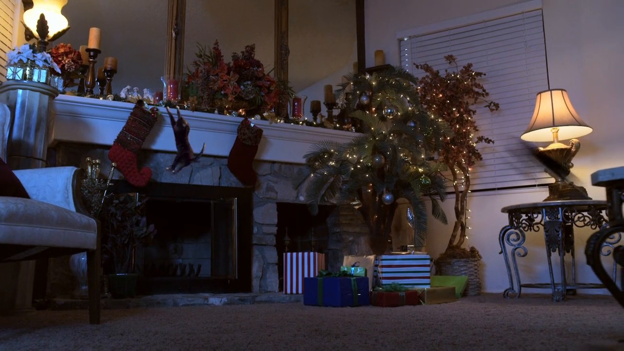 Santa Claws Movie Trailer - Suggesting Movie