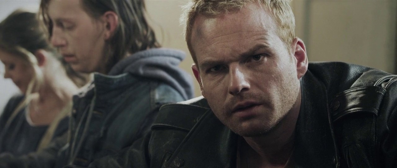 Zombie Hunter Movie Trailer - Suggesting Movie