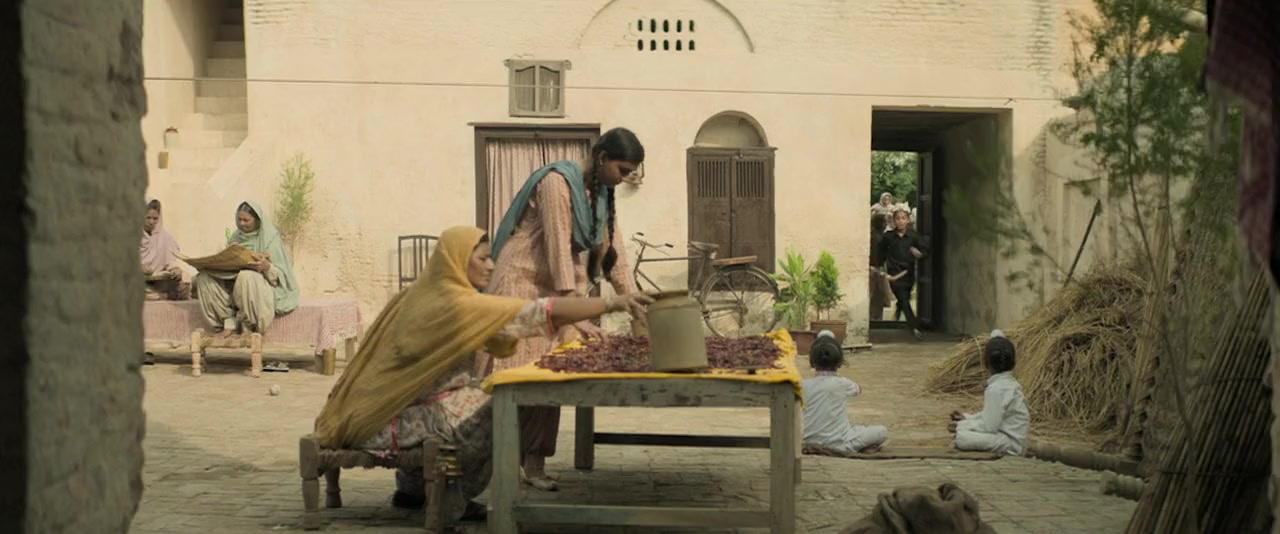 Gold Movie Trailer - Suggesting Movie